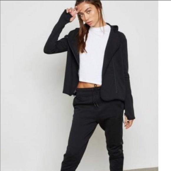 Nike | Jackets & Coats | Nwt Nike Tech Fleece Full Zip Cape Black ...